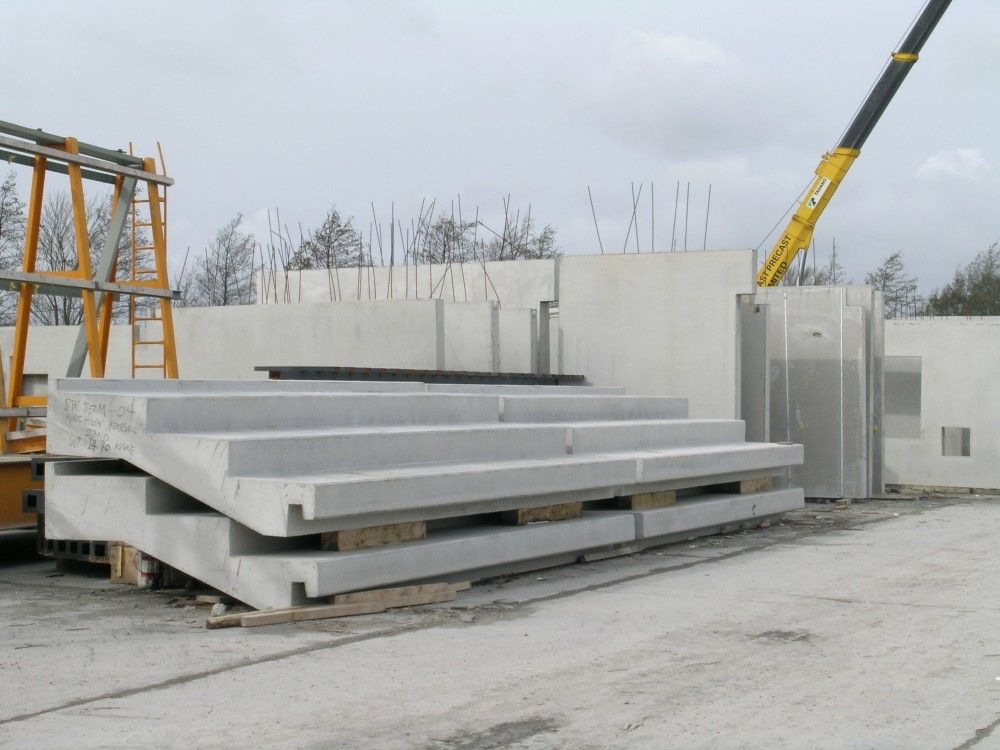 Gradin préfabriqué / en acier / en béton armé / courbé - UNITS - concast