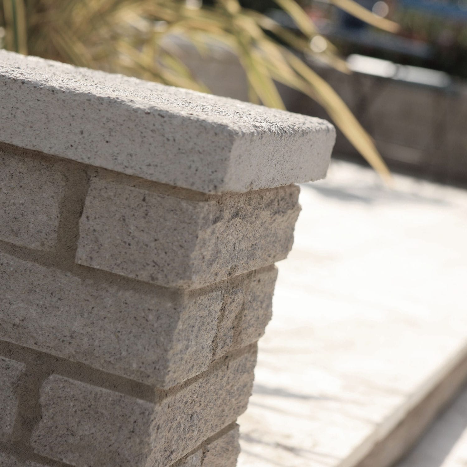 Mur en béton - TEXTURED COPING - BRADSTONE