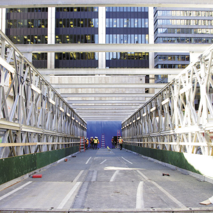 Pont en acier galvanisé - ADELAIDE STREET - Acrow bridge - à treillis ...