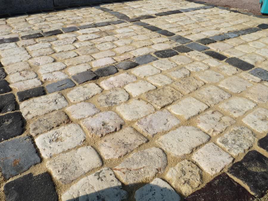 Pavé en granit - bca materiaux anciens - en calcaire / en grès / en basalte