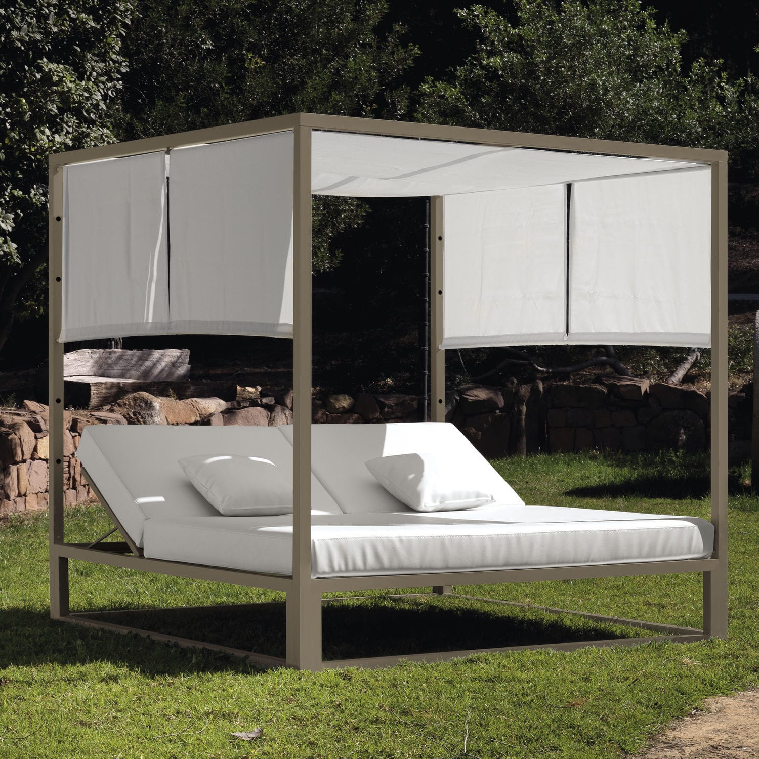 Lit de jardin à baldaquin - FARO - ARKIMUEBLE - king size ...