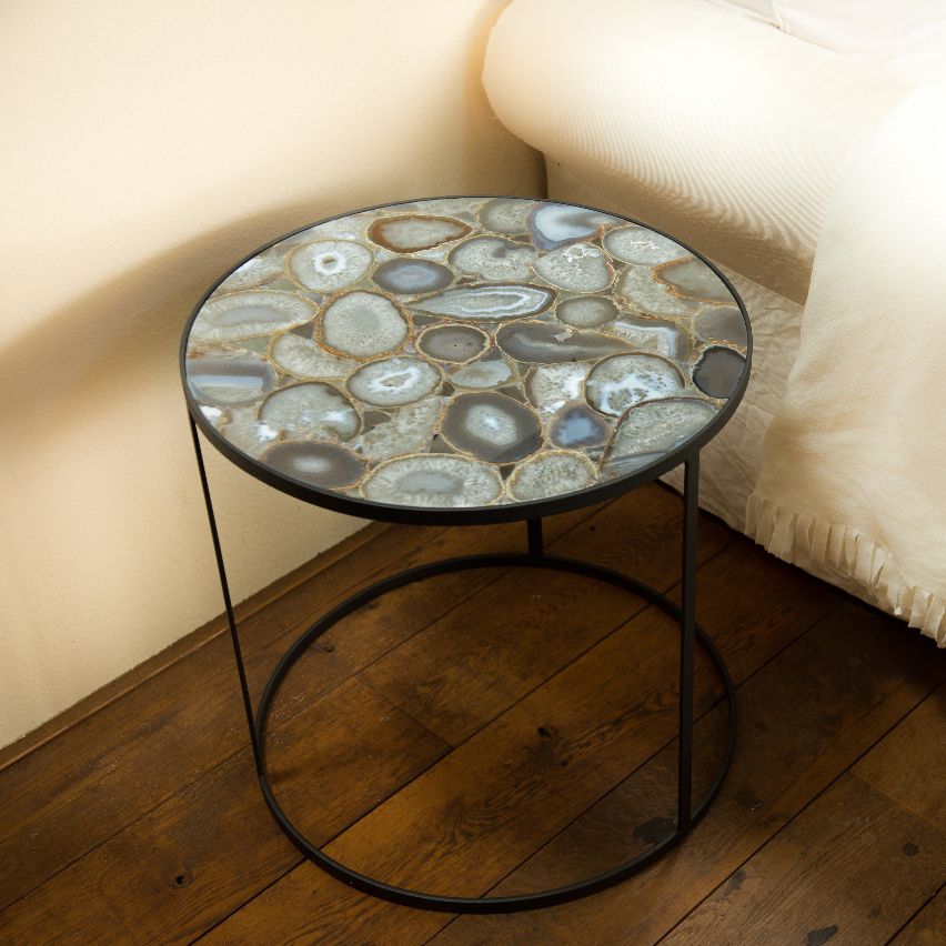 Table d'appoint contemporaine - Unik - en pierre naturelle / ronde ...