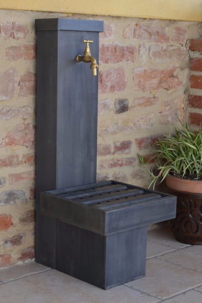 Fontaine de jardin - VIOLETTE - MISTERZINC - en zinc / contemporaine