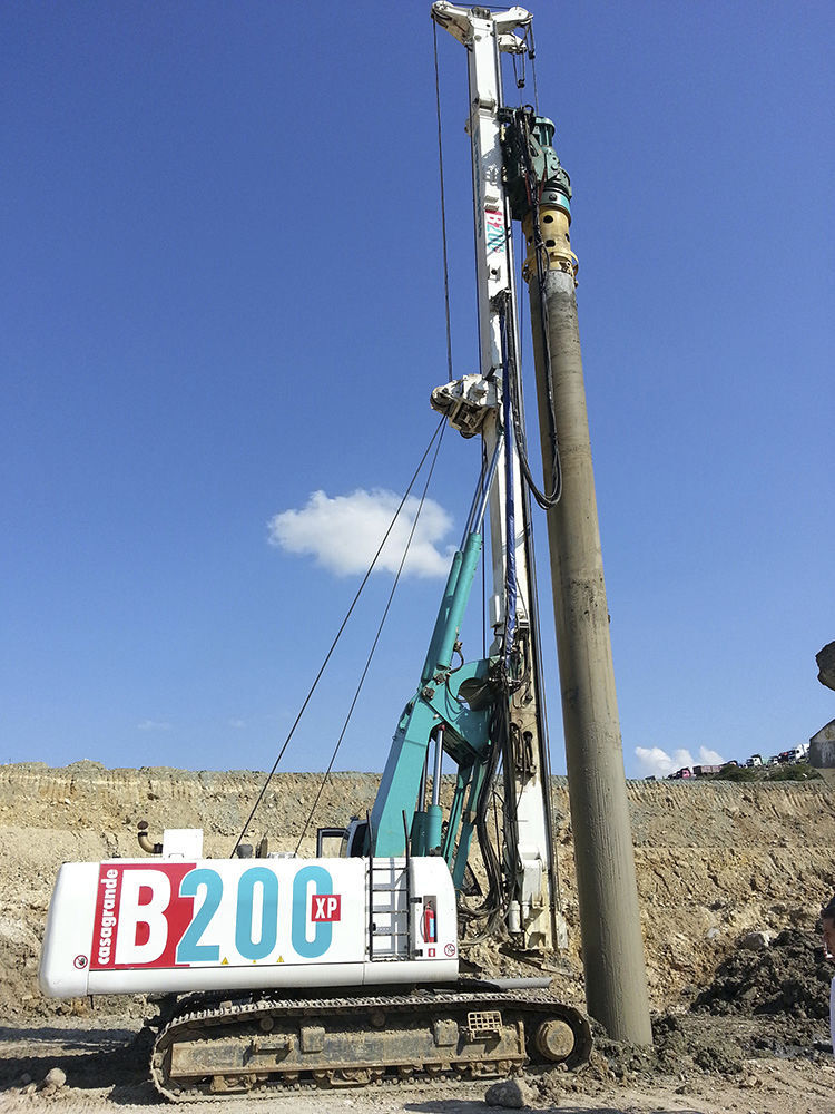 Foreuse à moteur diesel - B200 XP - CASAGRANDE - Foundation Division ...