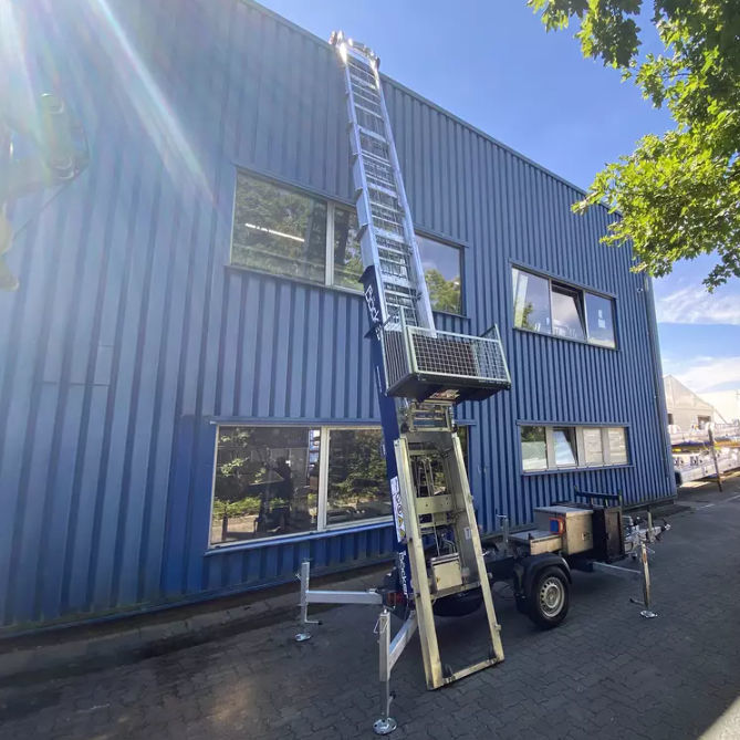 Monte-charge pour chantier - Junior 24e - Böcker Maschinenwerke GmbH