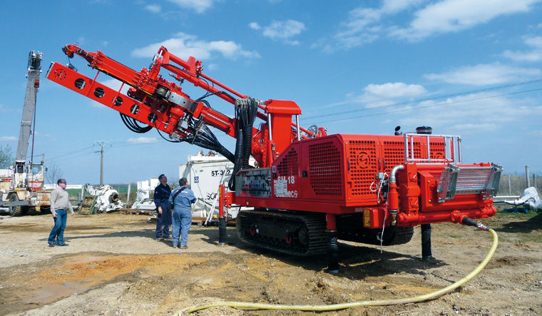 Foreuse à moteur diesel - SM-18 - SOILMEC S.P.A. - rotative / à ...