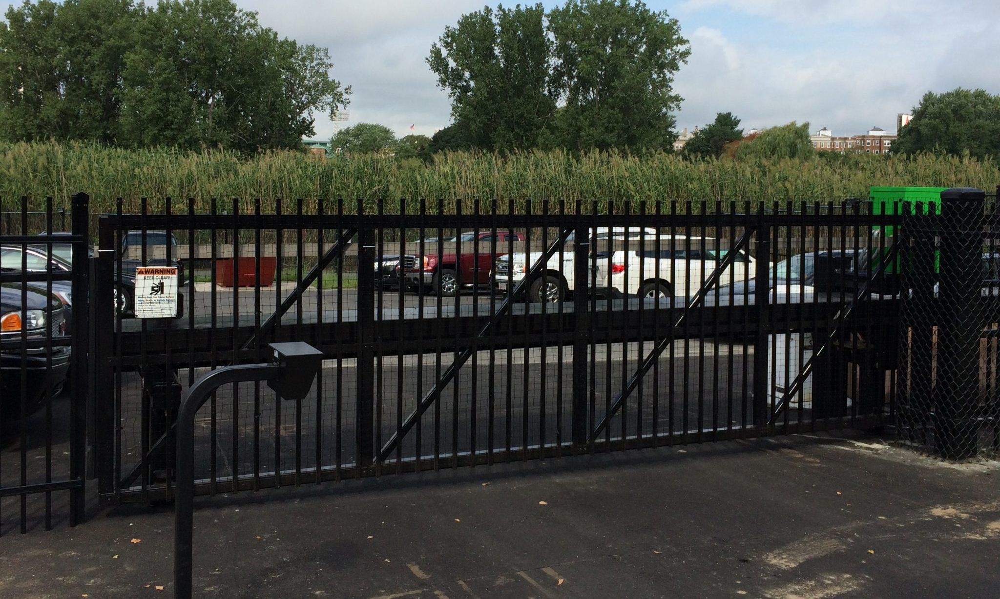 Portail coulissant / en métal / à barreaux / professionnel - TCG-12 (U ...