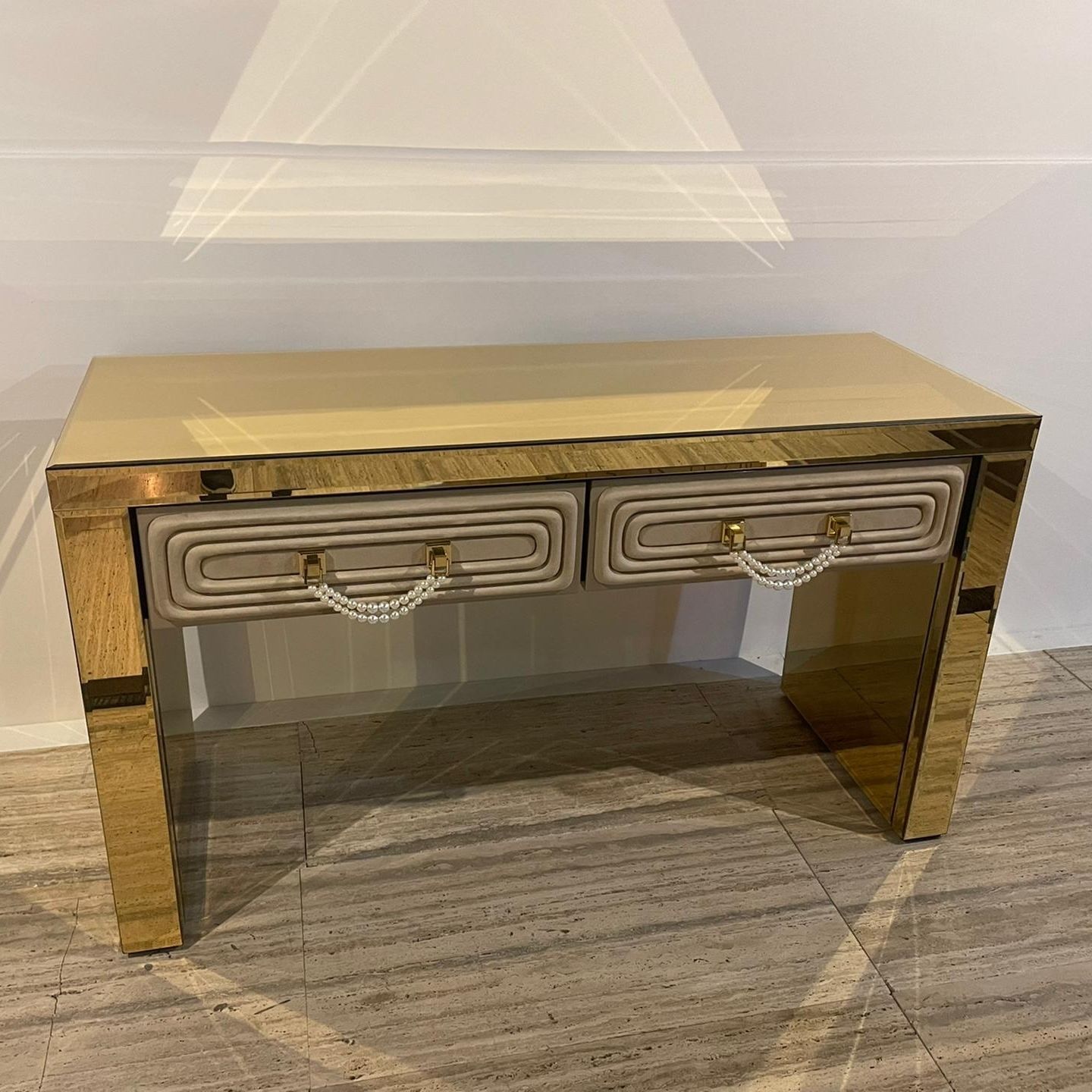 Console contemporaine - Collier - Fertini Casa - en cuir / en verre ...