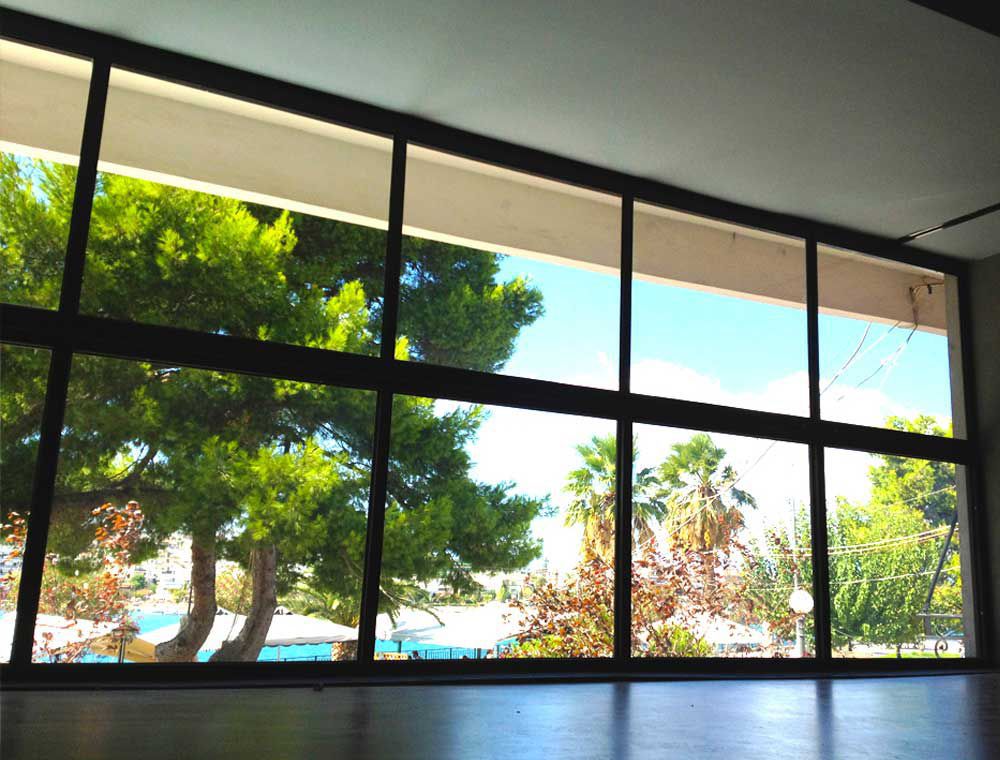 Cloison pliante / en aluminium / à double vitrage / à usage ...