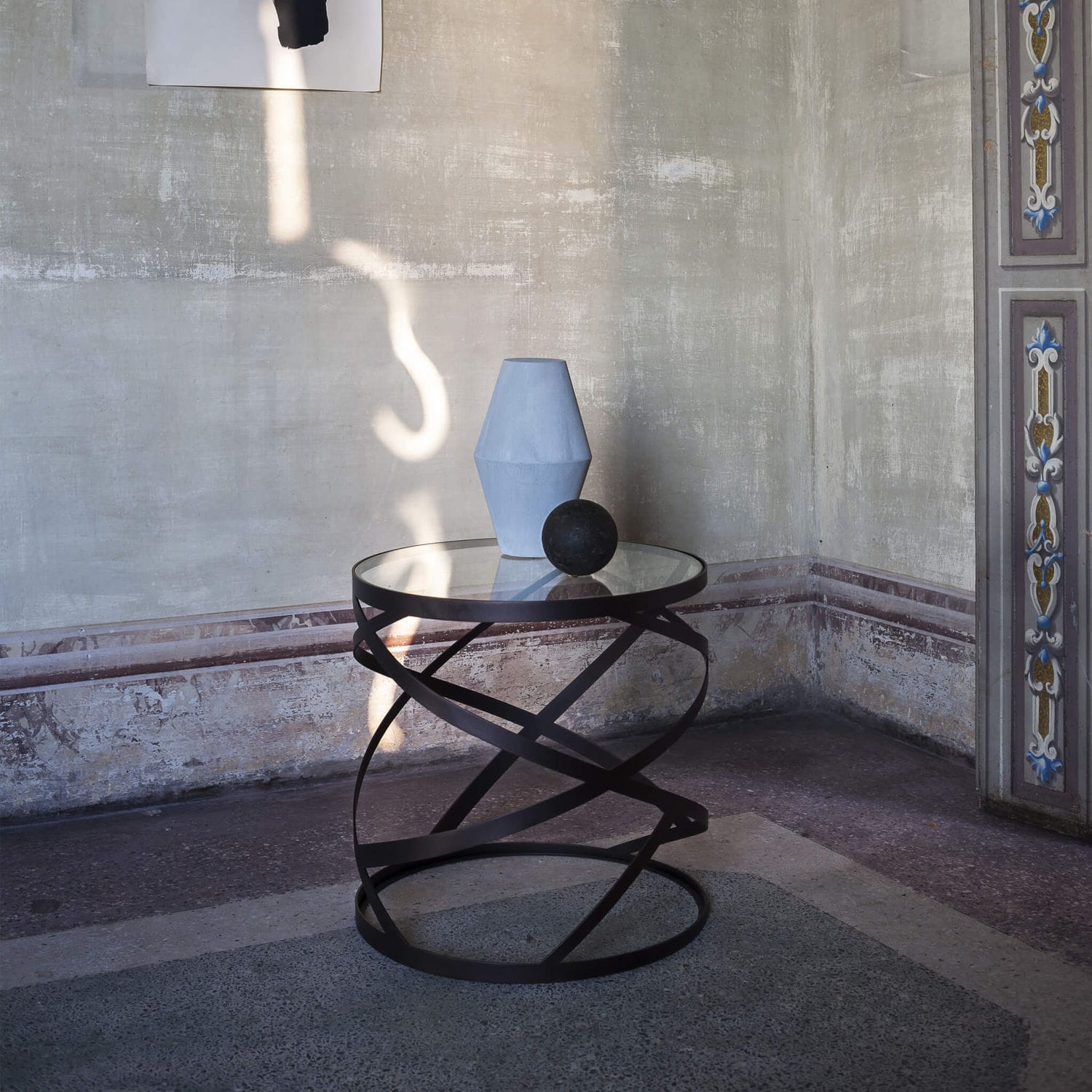 Table d'appoint contemporaine - Ariel - TOM FAULKNER - en verre / en ...