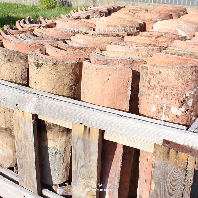 Tuile canal galbée - Lotto 014 - MAESTRI DEL COTTO - en terre cuite