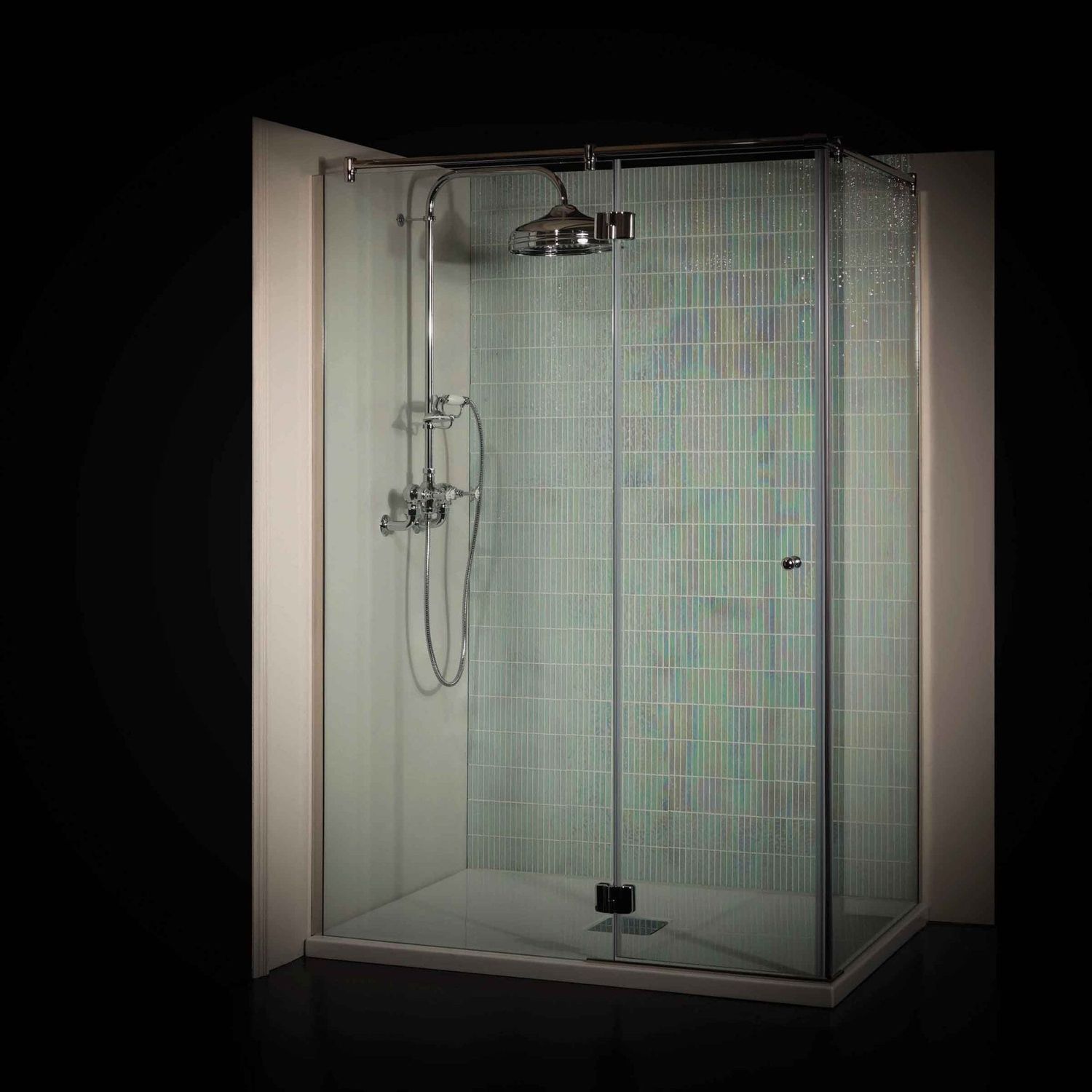 Cabine de douche en verre trempé - Albion Bath Co - avec porte battante ...