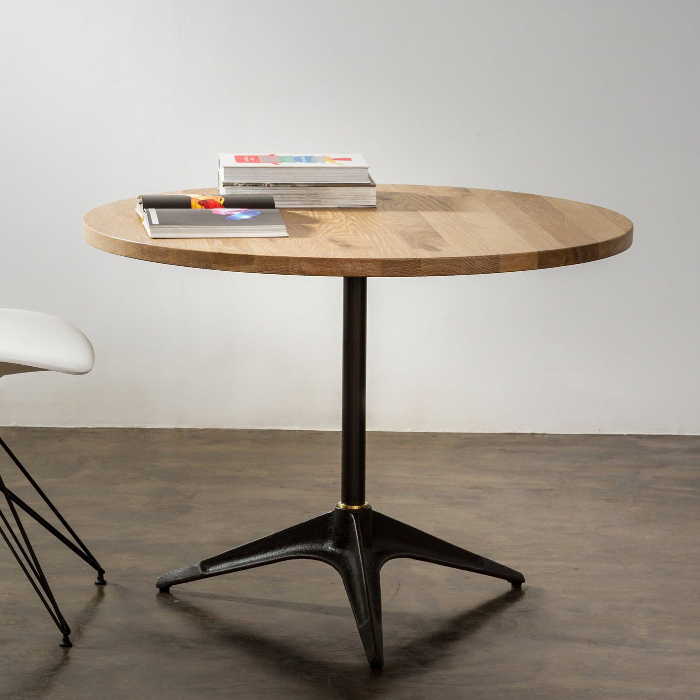 Table bistrot contemporaine - COMPASS - District 8 - en acier / en ...