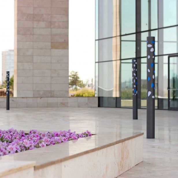 Colonne lumineuse contemporaine - IAMORF - BSI LIGHTING TECHNOLOGIES ...