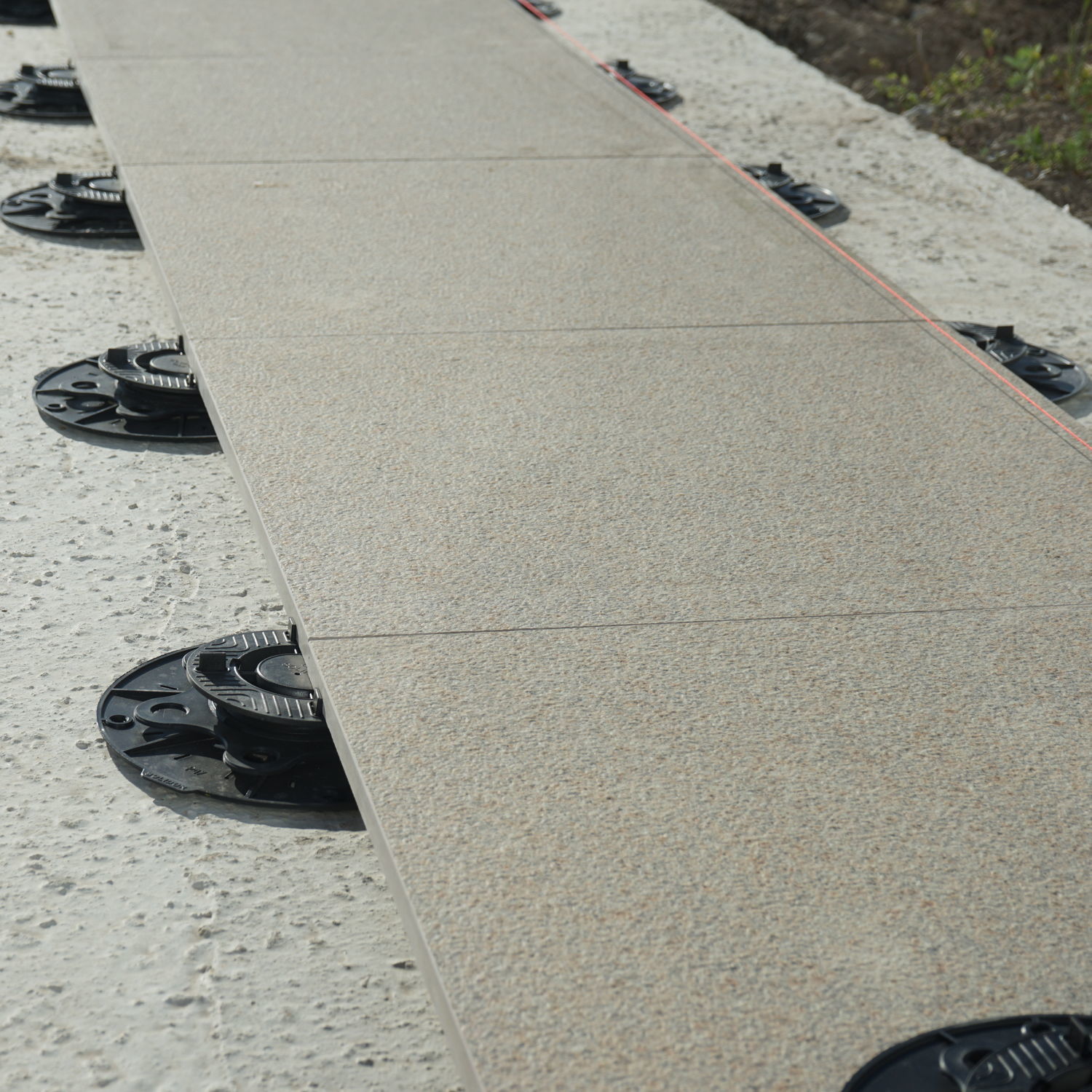 Plot de terrasse en plastique recyclé - P17 - SOLIDOR - à haute ...