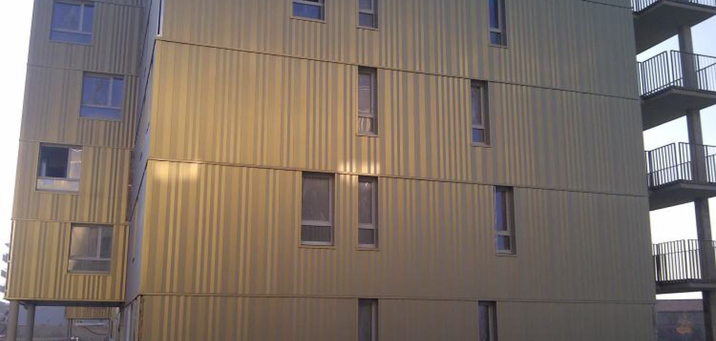 Bardage en lames / en acier / prélaqué / gris - CHAOTIC ...