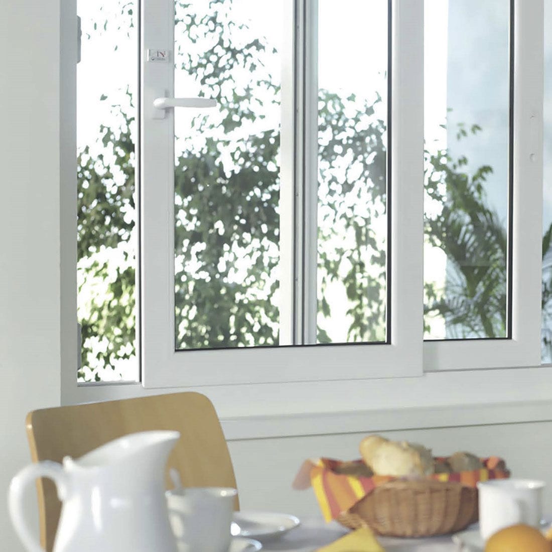 Fenêtre coulissante - Caiframe - en PVC / à double vitrage / 2 vantaux