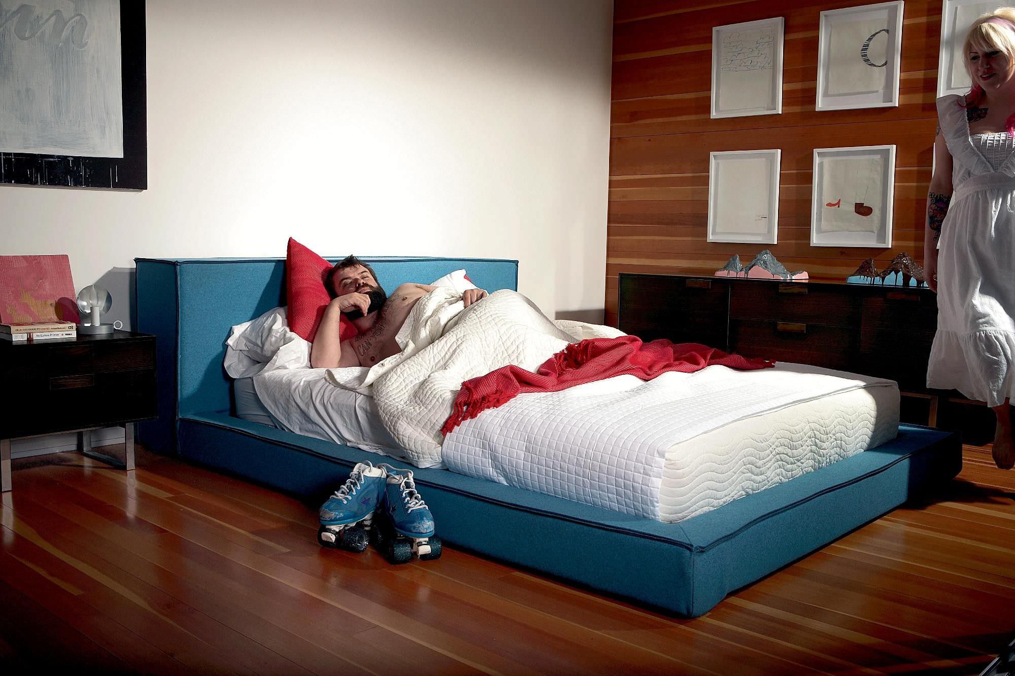 Lit double - DODU - BLU DOT - simple / contemporain / tapissé