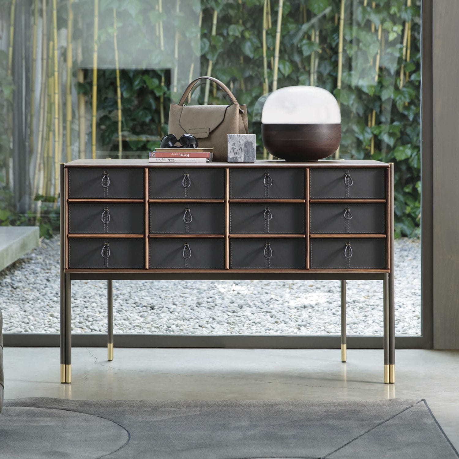 Commode sur pieds hauts - BAYUS - Porada - contemporaine / en laiton ...