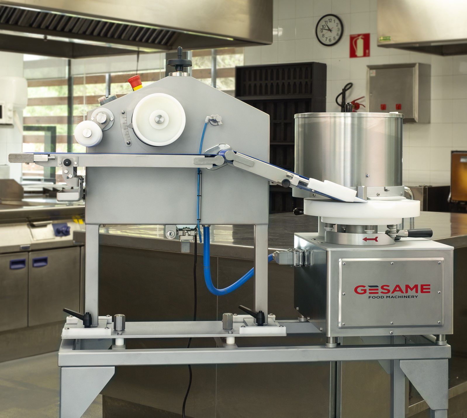 Machine formeuse de boulettes de viande - MHSUPER 114 - GESAME FOOD ...