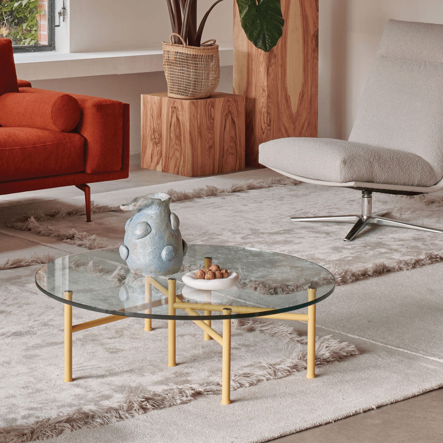 Table basse contemporaine - Dice - Leolux Global bv - en verre trempé / avec piètement en acier ...