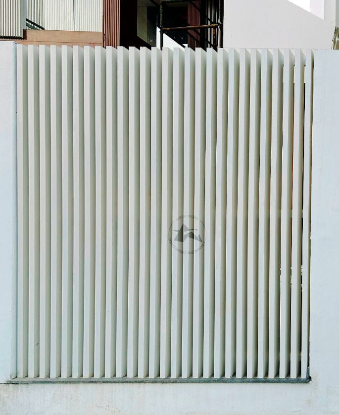 Brise-vue persienne - GRILLE 50100 - Axes in Excess - en métal / en ...