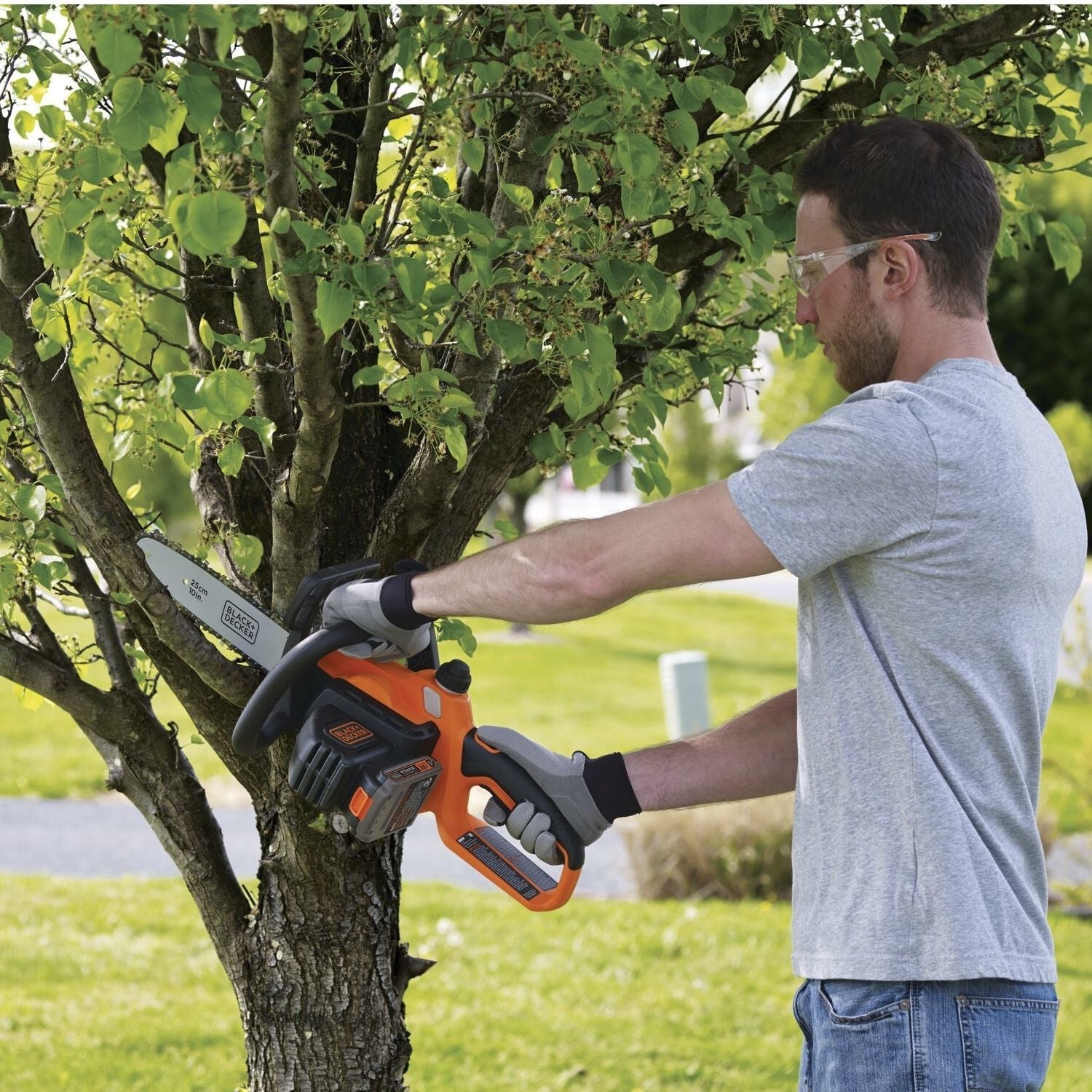 Tronçonneuse sur batterie - LCS1020 - Black & Decker