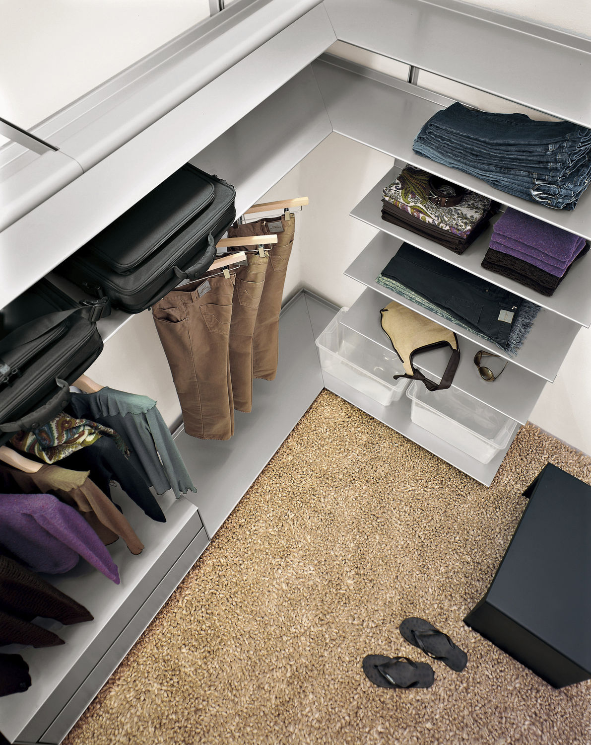 Dressing mural - DOT by Monica Graffeo - Kristalia - d'angle ...