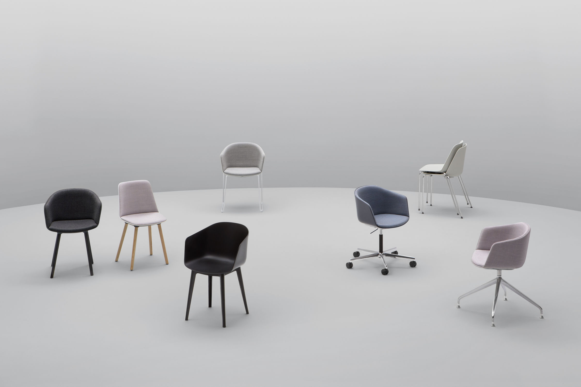 Chaise contemporaine - MAX - MAXDESIGN - tapissée / avec accoudoirs / luge