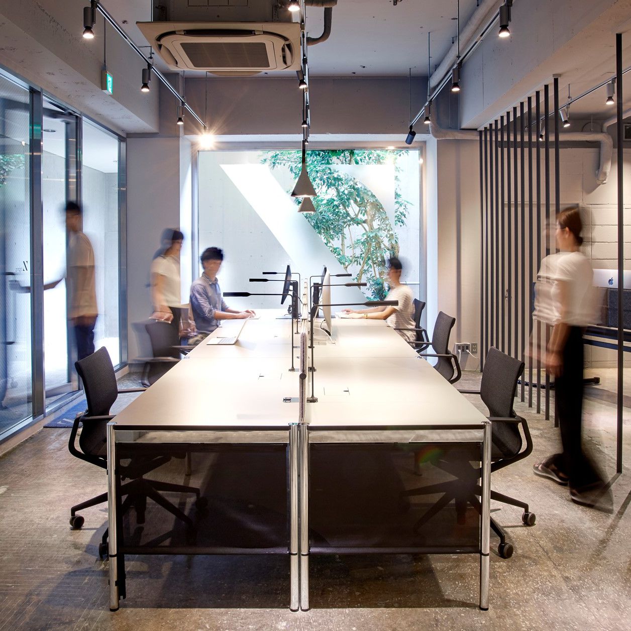 Bureau pour open space - USM Haller - USM Modular Furniture - sur pied ...