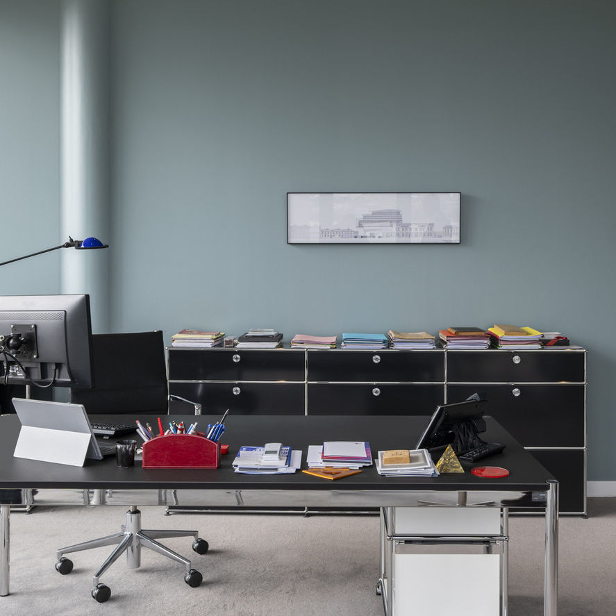 Table contemporaine - USM Haller - USM Modular Furniture - en linoléum ...