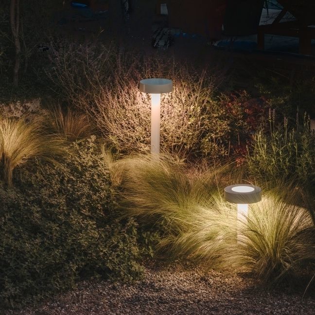 Borne d'éclairage de jardin - ORBIT - Leds-C4 - contemporaine / en verre / à LED