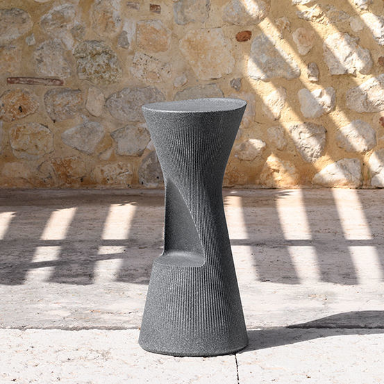 Tabouret de bar contemporain - fade - PLUSt COLLECTION - en polyéthylène / avec piètement en ...