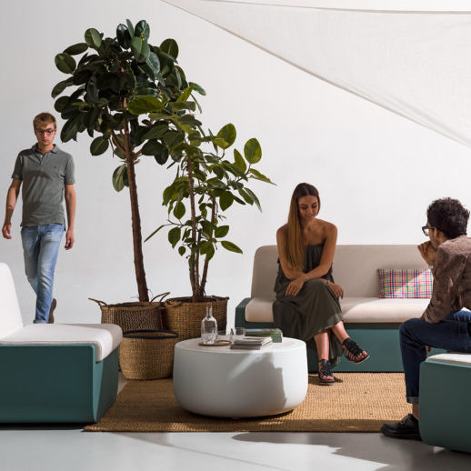 Table basse contemporaine - bold - PLUSt COLLECTION - en HPL / avec piètement en polyéthylène ...