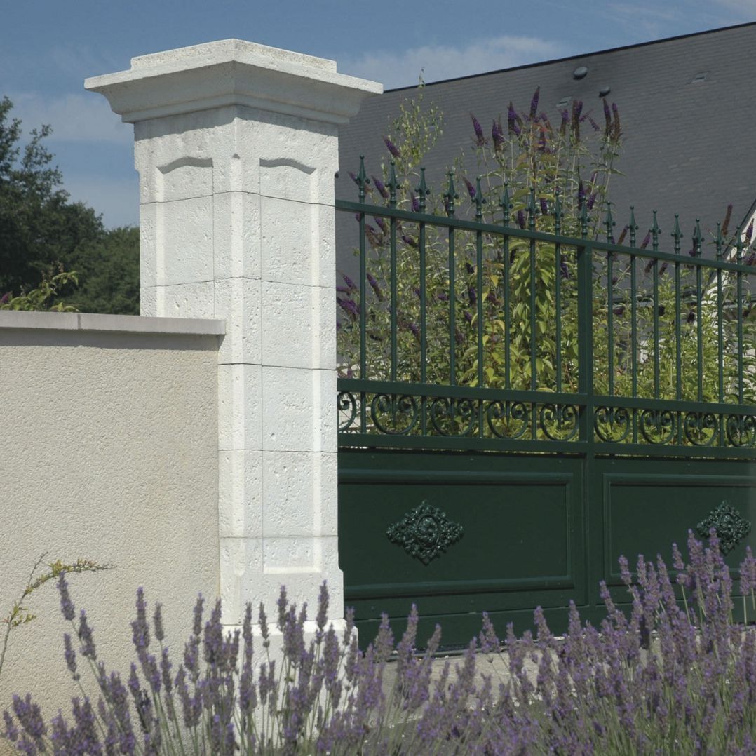 Pilier pour clôture en pierre reconstituée - CHAMBORD - WESER
