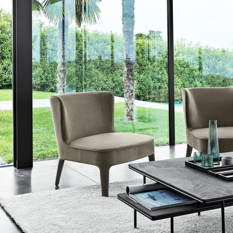 Chauffeuse contemporaine - Public L - Frag - en tissu / en cuir / en bois