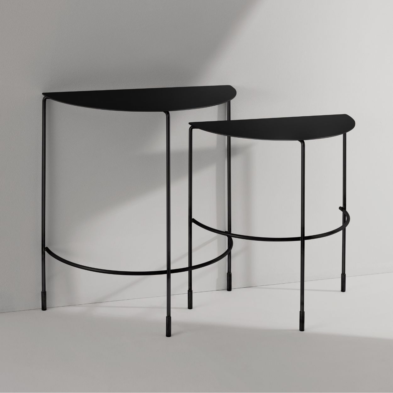 Console contemporaine - Hoodi - MIDJ - en métal peint / avec piètement en métal / demi-lune