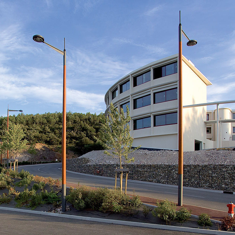 Mât d'éclairage - Stuff - Eclatec - en bois lamellé-collé / en mélèze ...