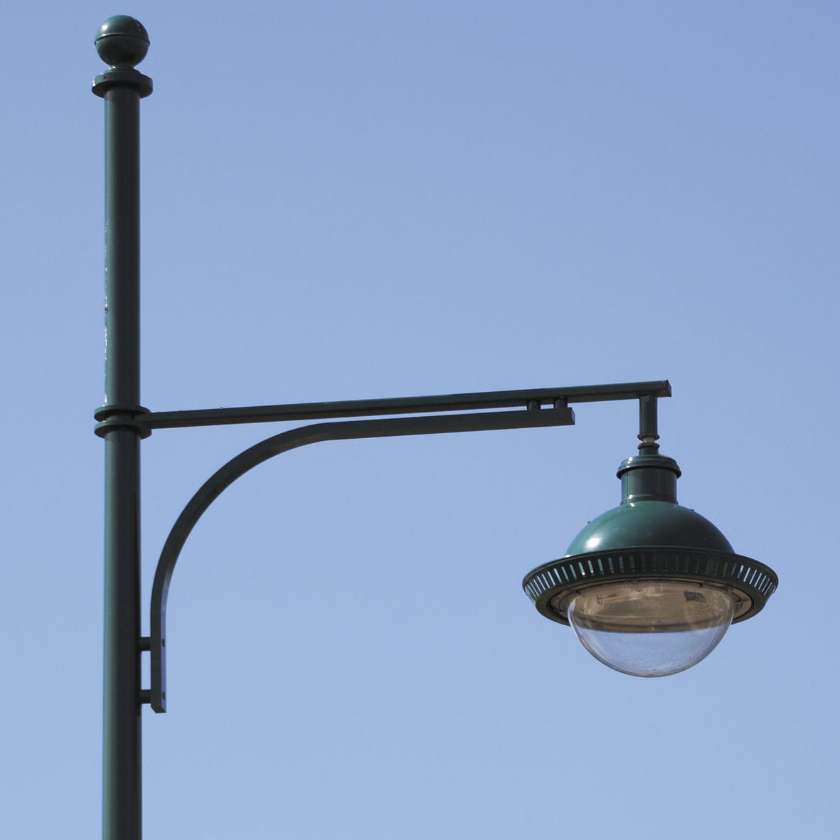 Lampadaire urbain - PALIO - Valmont France - classique / en acier / simple