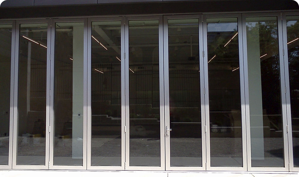 Cloison pliante - Solar Innovations, Inc. - vitrée / professionnelle