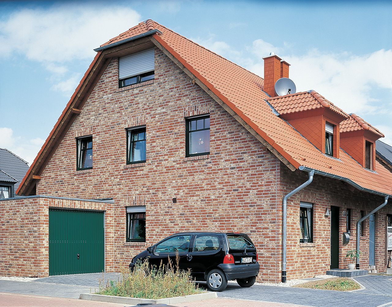 Brique de parement de terre cuite / pour façade / à relief / rouge ...