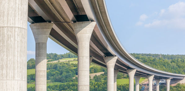 Poutre en béton précontraint - Max Bögl - rectangulaire / pour construction de pont