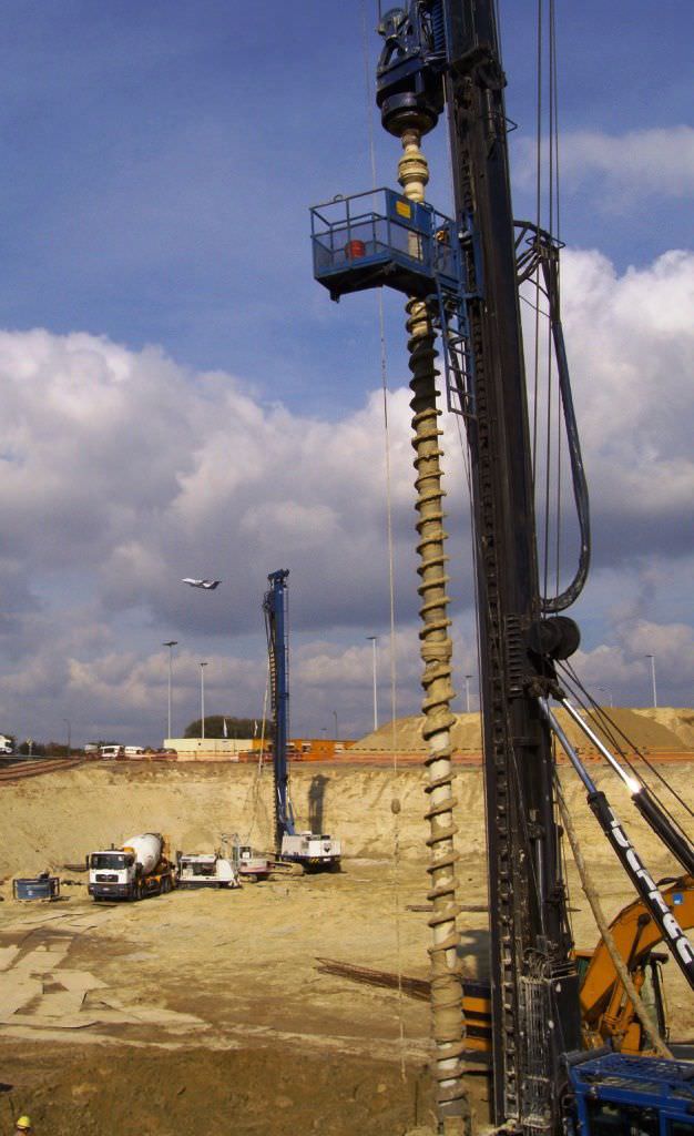 Pieu vissé / en béton / en béton armé / de fondation - PCS LAMBDA ...