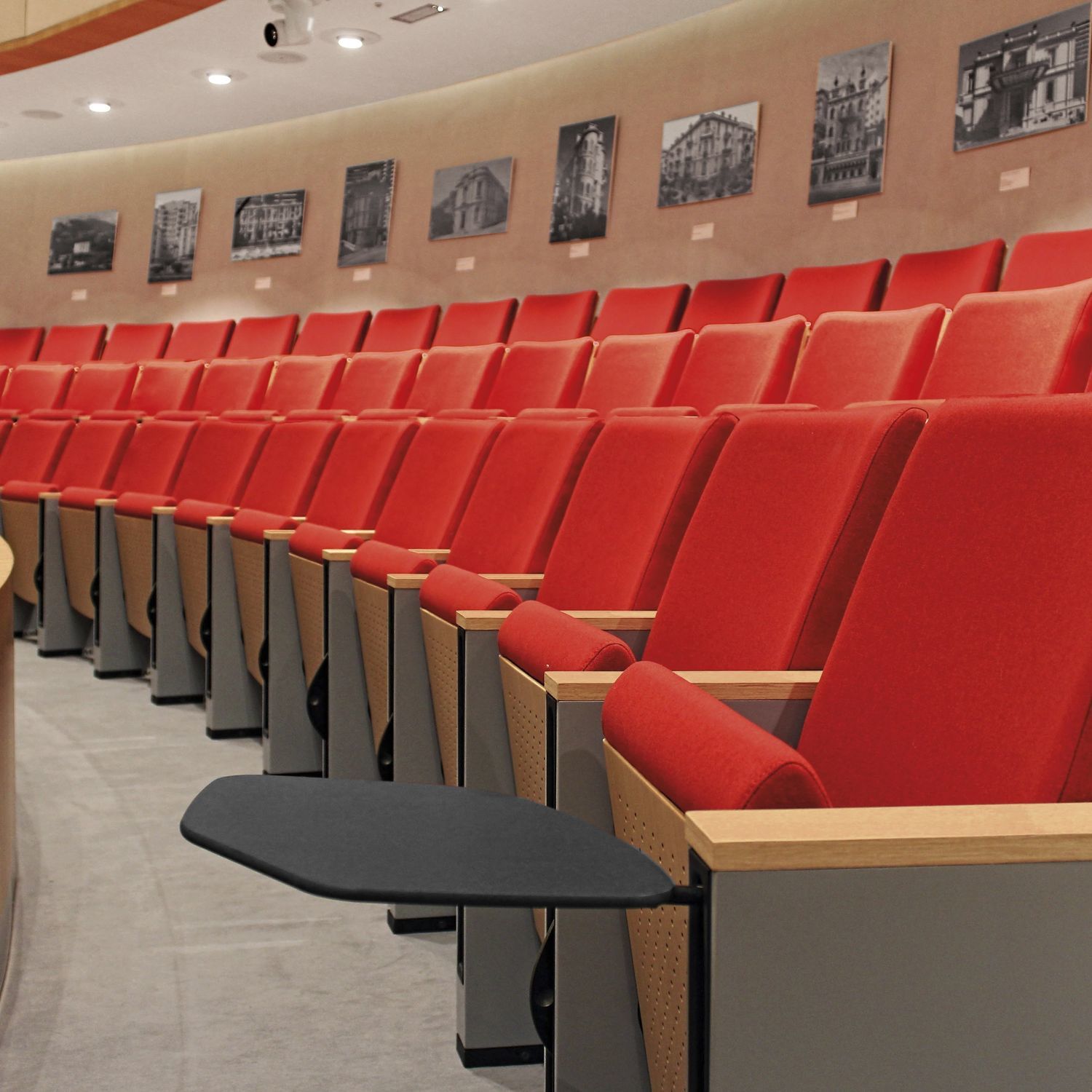 Table contemporaine - Aresline - en bois / avec piètement en bois ...