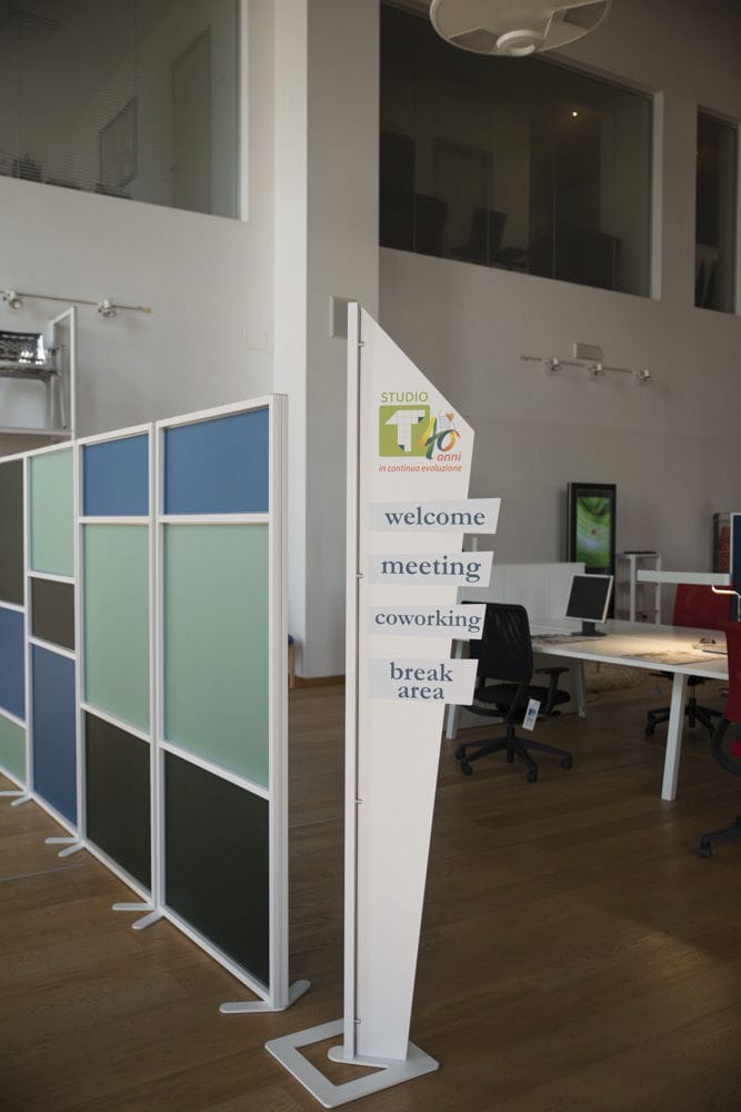 Totem publicitaire - STUDIO T - pour espace public / pour commerce ...