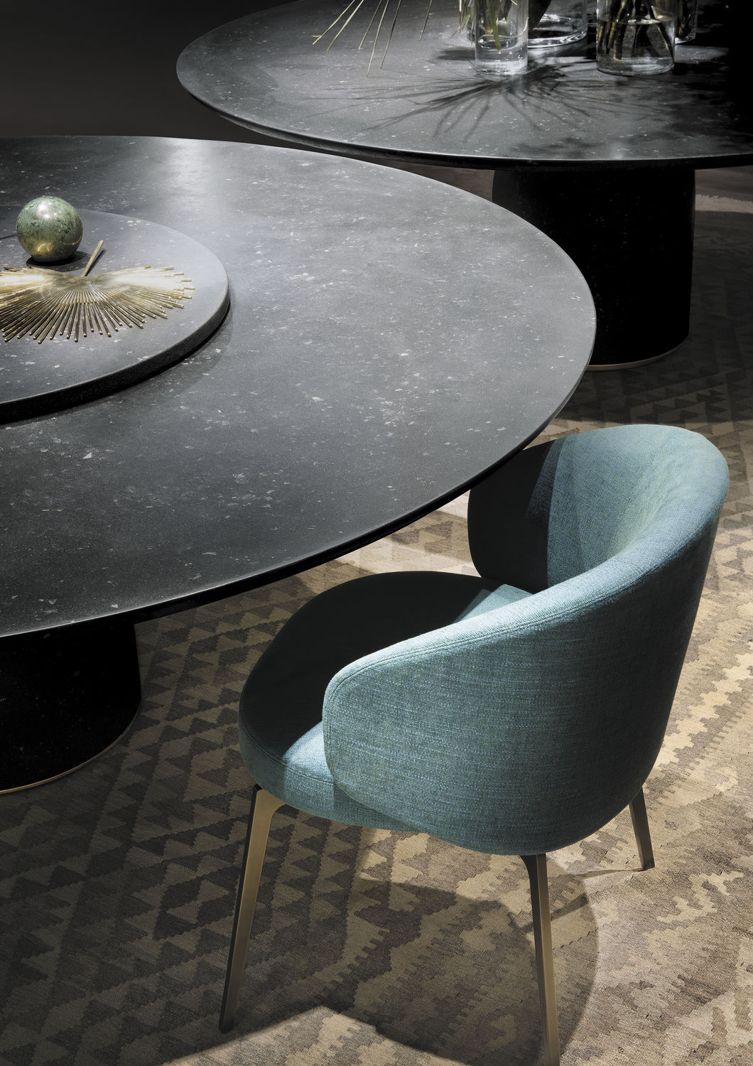 Table contemporaine - BULÈ - LEMA Home - en marbre / avec piètement en ...