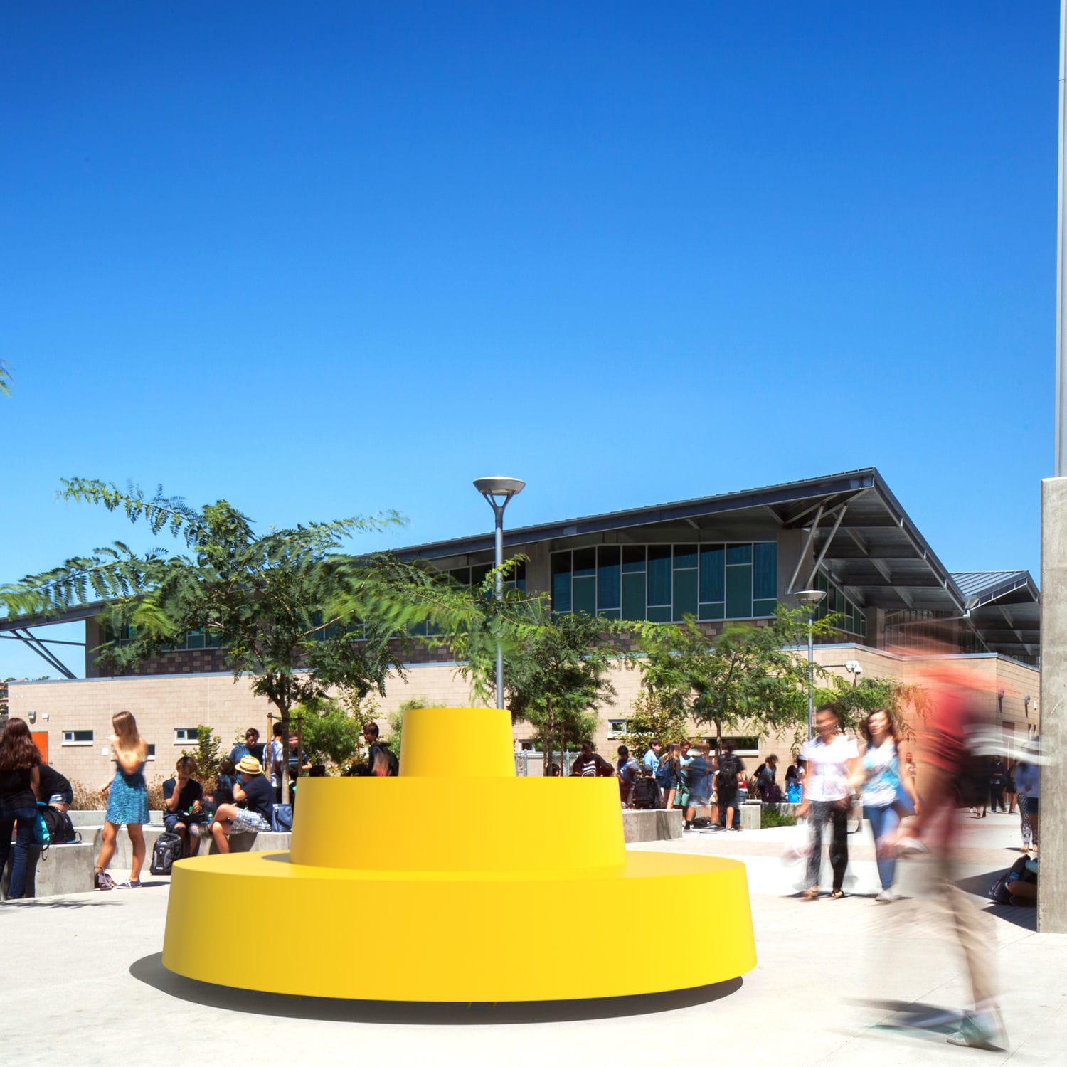 Banc public contemporain - Le Plus Petit Gradin du Monde - TF URBAN ...