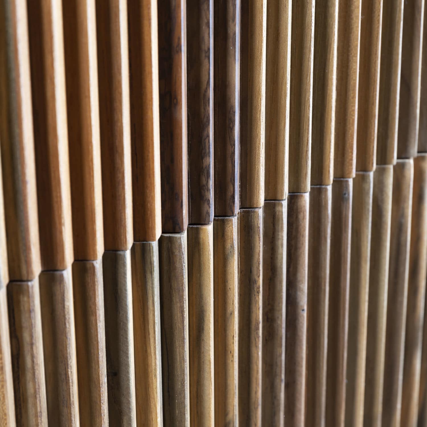 Panneau décoratif. teck recyclé - MEADOW - WONDERWALL STUDIOS - pour ...