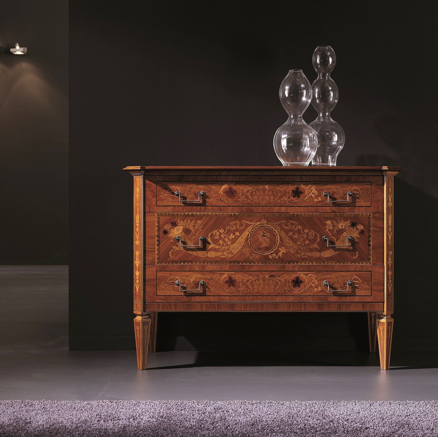 Commode classique - T-767 - ArtesMoble - en noyer / en hêtre / fait main
