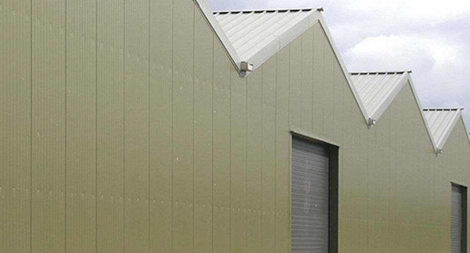 Panneau sandwich pour bardage - JI VULCASTEEL WALL 1000FC - Joris Ide - face métallique / âme en ...